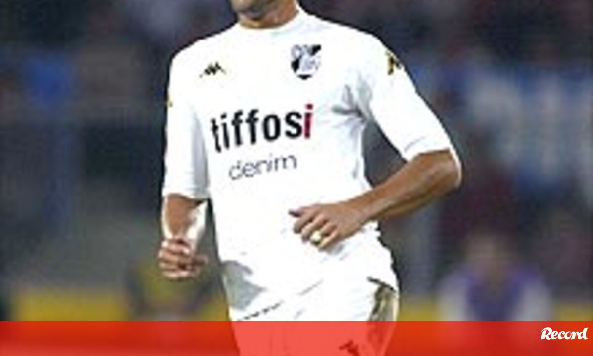 Alex volta no início da época - Benfica - Jornal Record