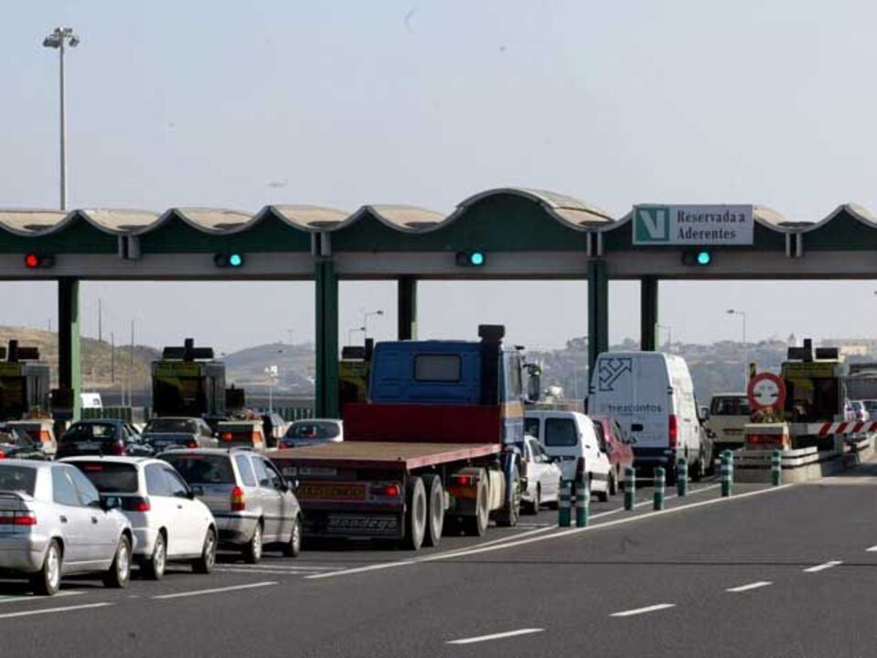 Estradas de Portugal quer portagens no IC19 - Fora de Campo - Jornal Record