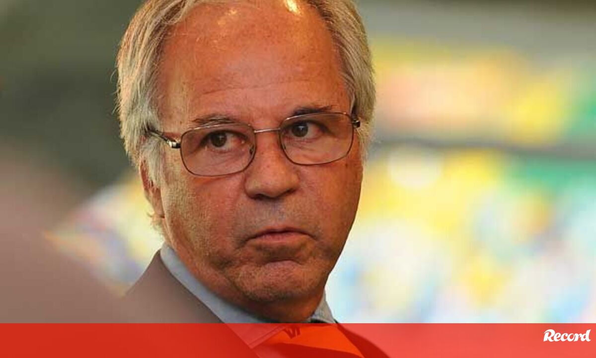 Godinho Lopes protesta contra condições da Luz - Sporting - Jornal Record