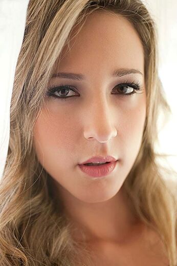 Alessandra França é uma mulher de muitas paixões - Fotos - Jornal Record