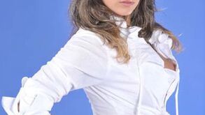 Joice Brum arrasa de vermelho - Fotos - Jornal Record