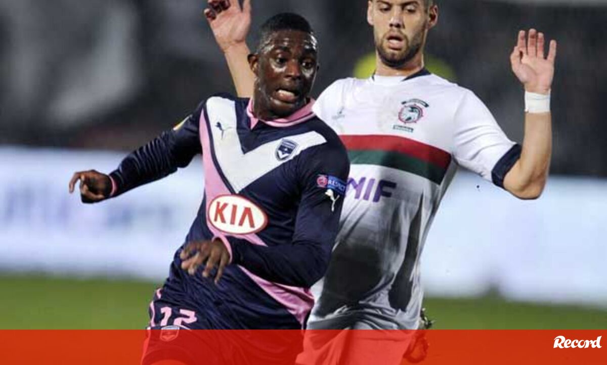 David Simão: «Relvado vai dificultar a tarefa» - Benfica - Jornal Record