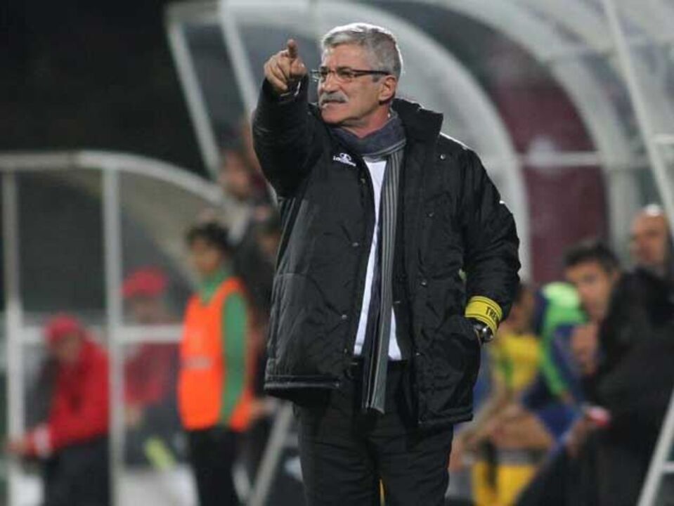 Henrique Calisto: «Não é o fim do Mundo» - P. Ferreira - Jornal Record