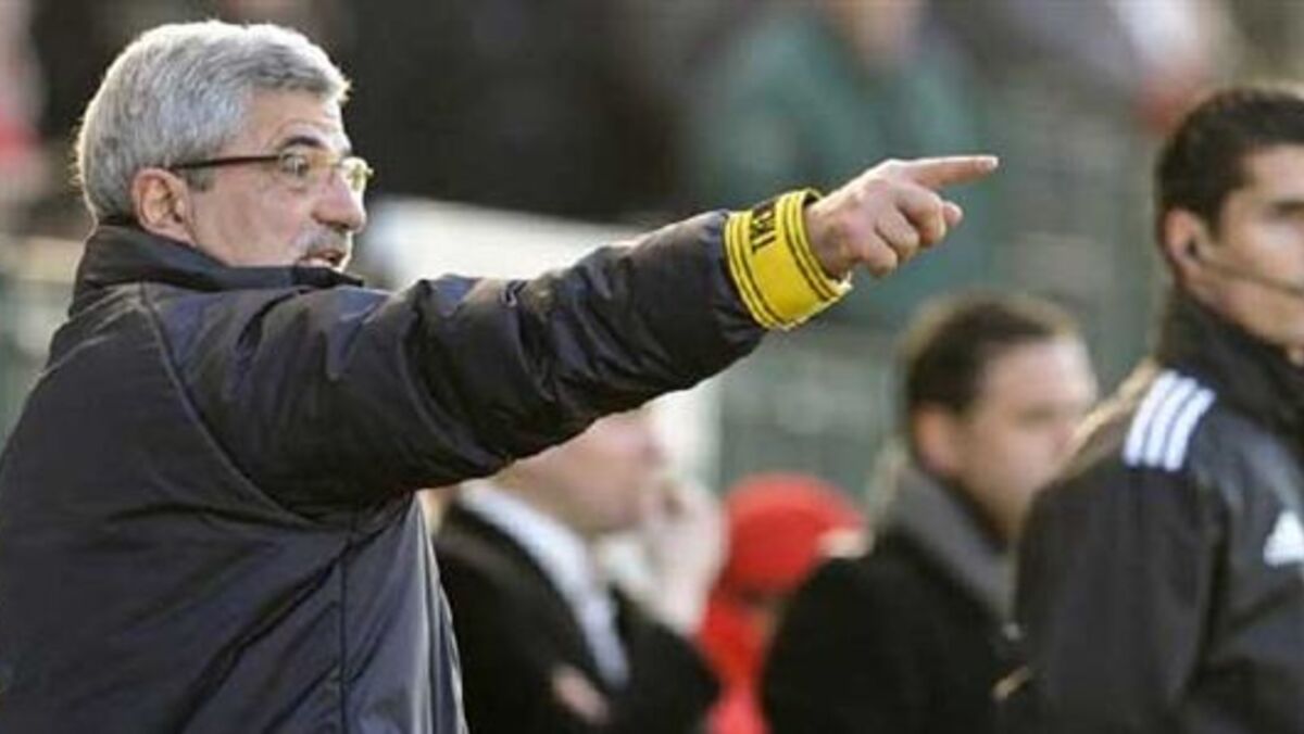 Henrique Calisto: «Foi uma surpresa» - P. Ferreira - Jornal Record