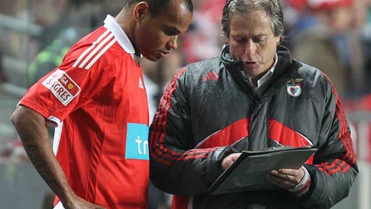 Weldon: «De facto eu era muito rápido» - Benfica - Jornal Record