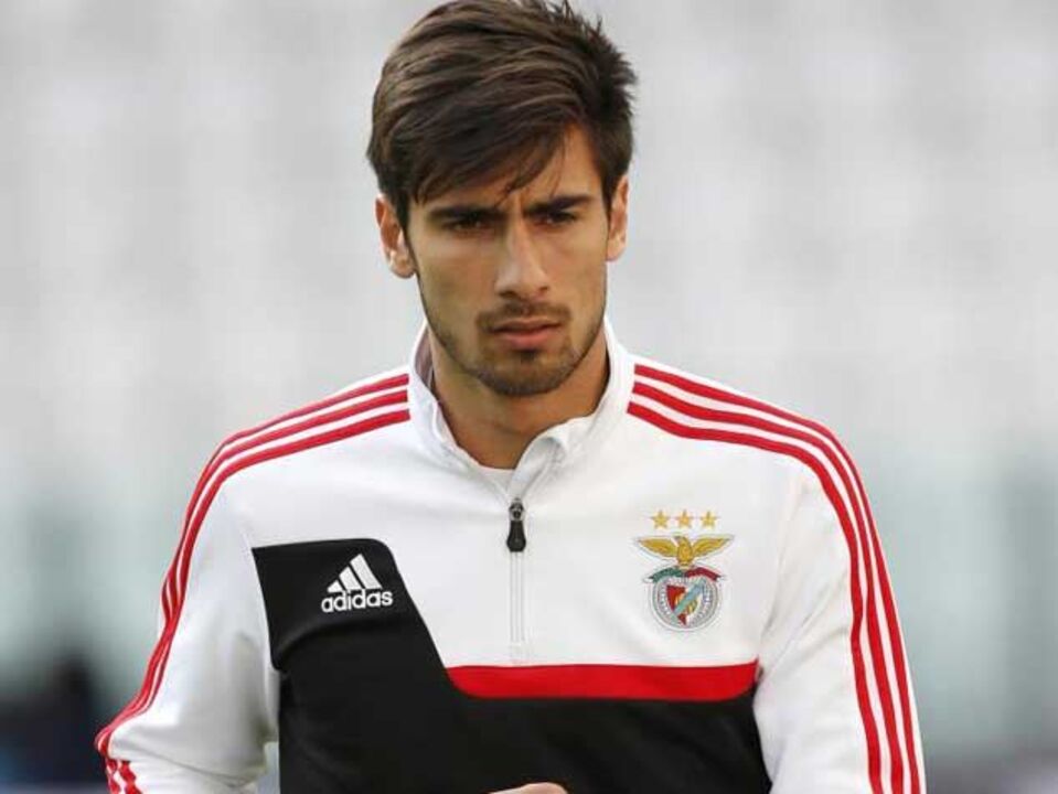 Valencia oficializa André Gomes - Benfica - Jornal Record