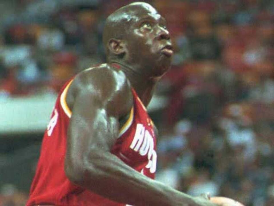Carl Herrera foi baleado na Venezuela - NBA - Jornal Record