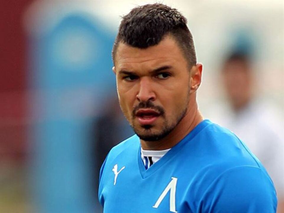Bojinov regressa à seleção búlgara - Internacional - Jornal Record