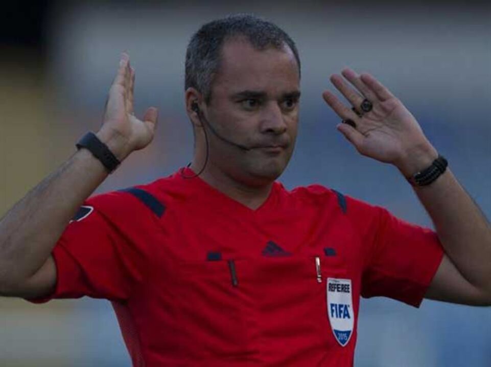 Marco Ferreira fala em desespero para agradar ao Benfica - Arbitragem ...