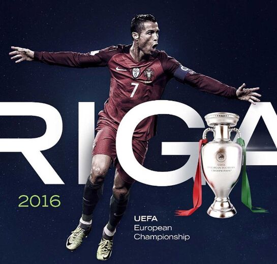 Cristiano Ronaldo mostra troféus ganhos em "ano de sonho" - Fotos ...