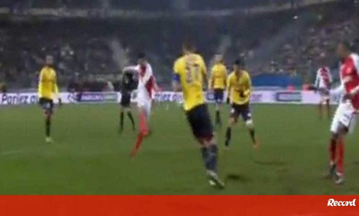 Ronaldo tinha razão: Moutinho bate (mesmo) bem! - Vídeos - Jornal Record