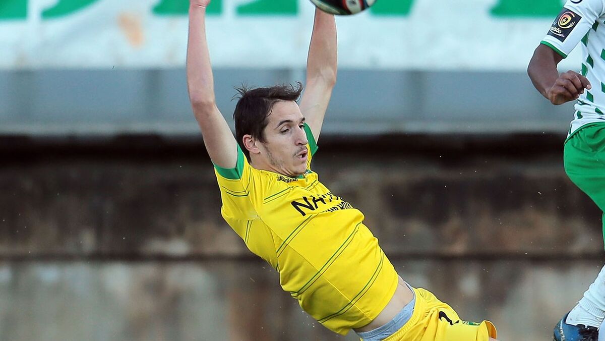 Tiago Lopes na agenda - Feirense - Jornal Record