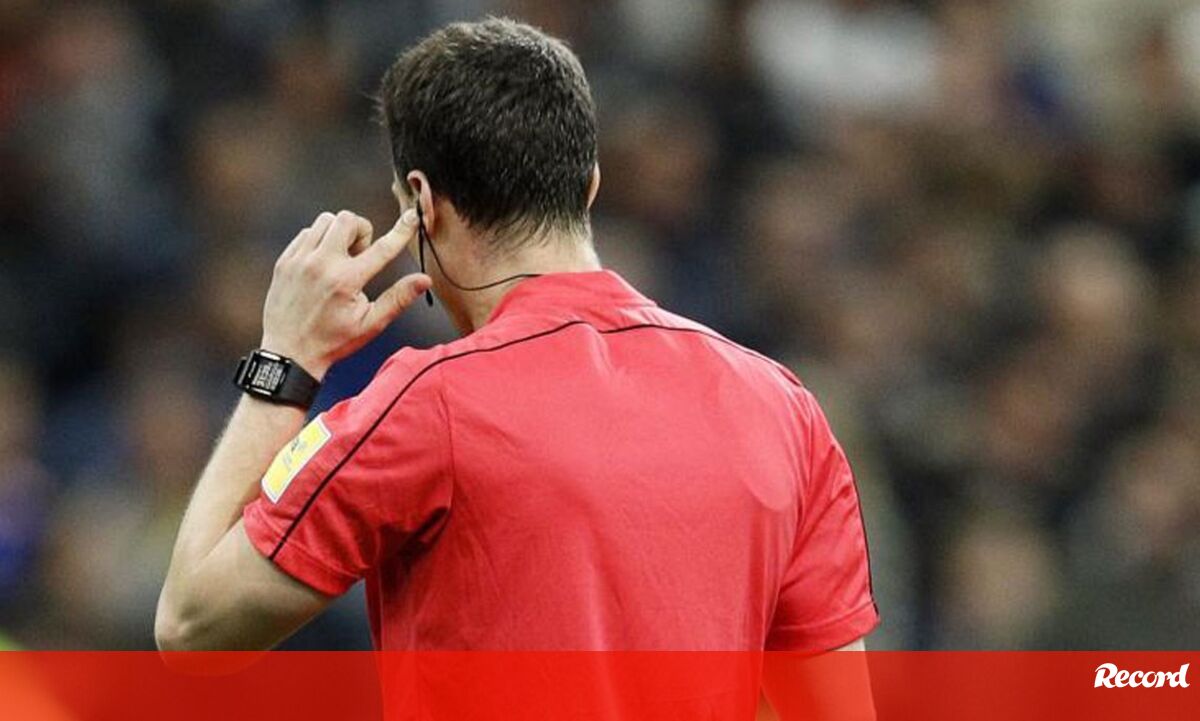 Árbitro morto por adeptos no norte de Moçambique - Internacional ...