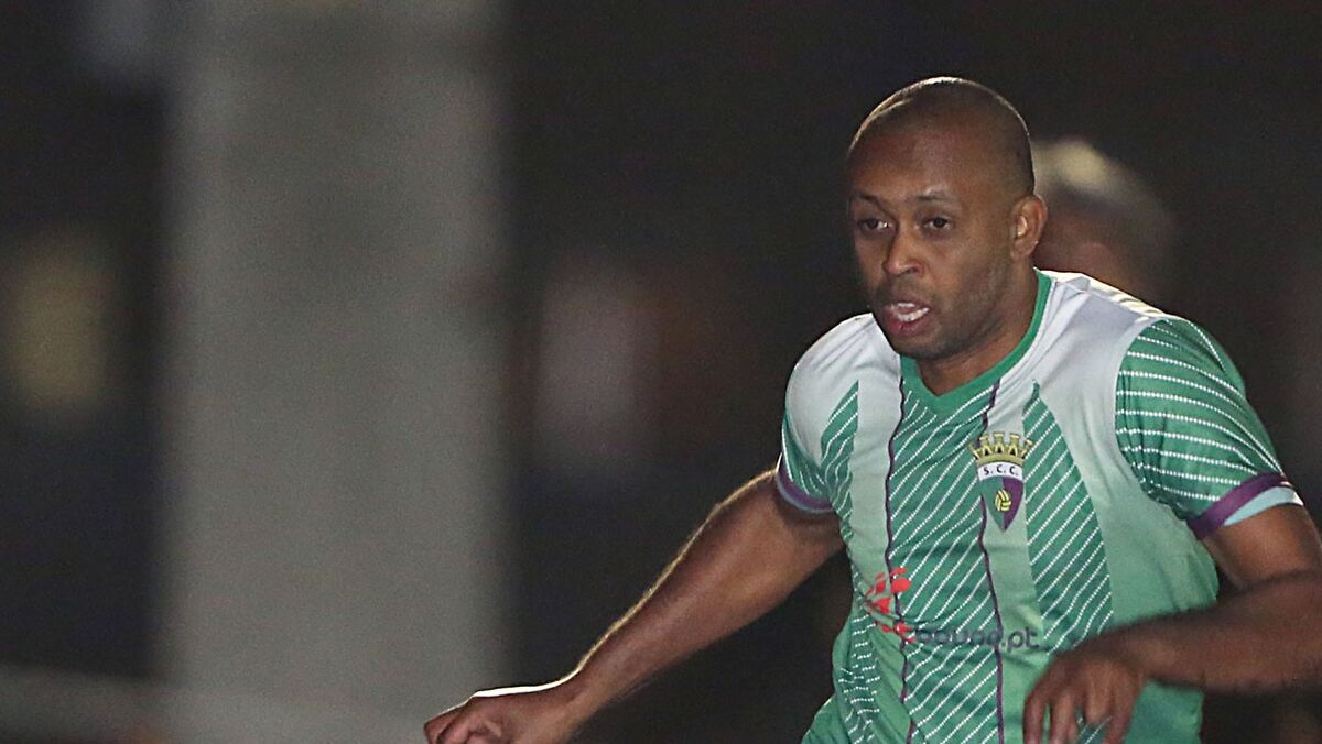 Helton conta a nova aventura como avançado - FC Porto - Jornal Record