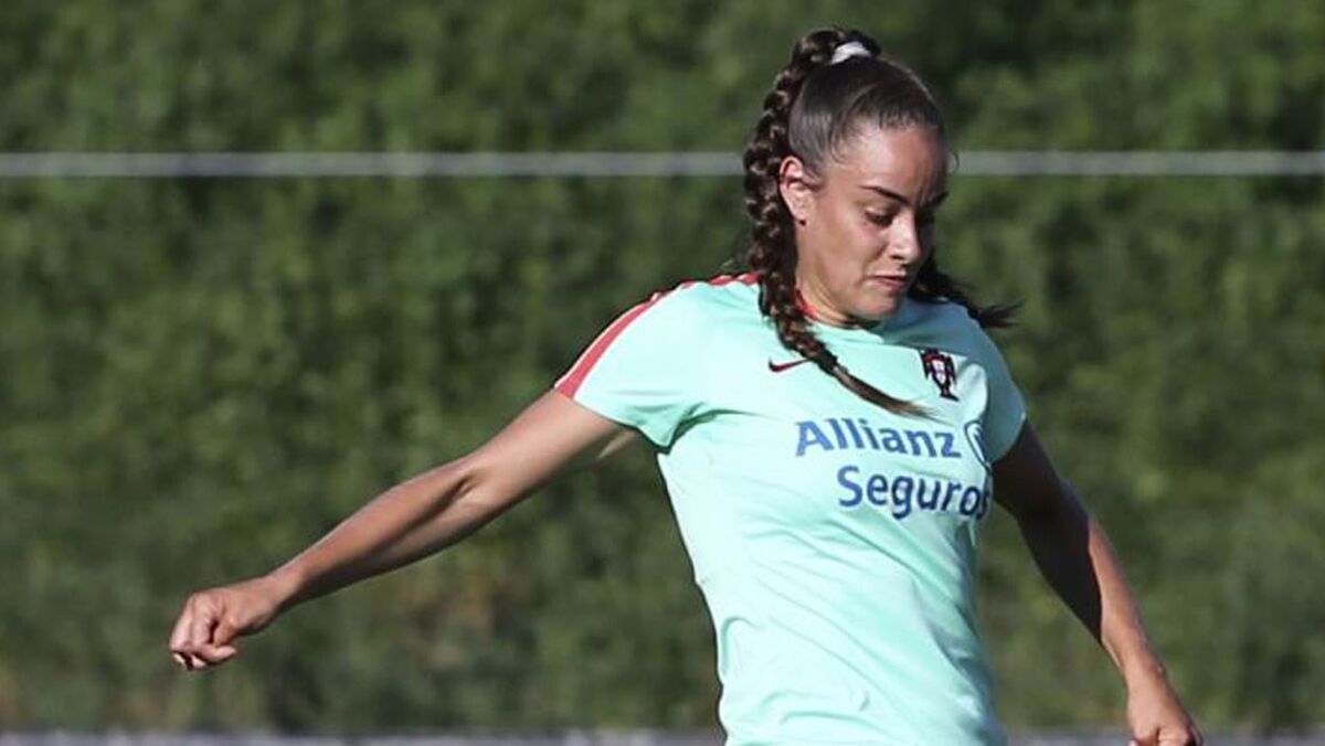 Cláudia Neto substituída por Diana Gomes - Seleção Feminina - Jornal Record