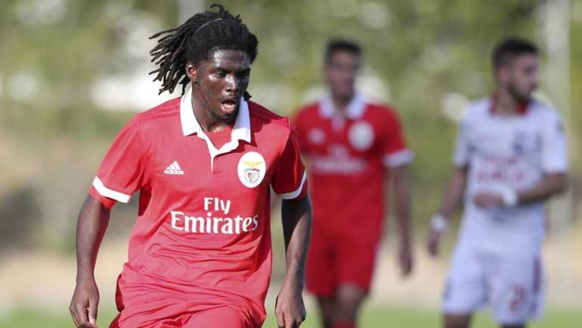 David Tavares e Anthony Carter integraram treino - Benfica - Jornal Record