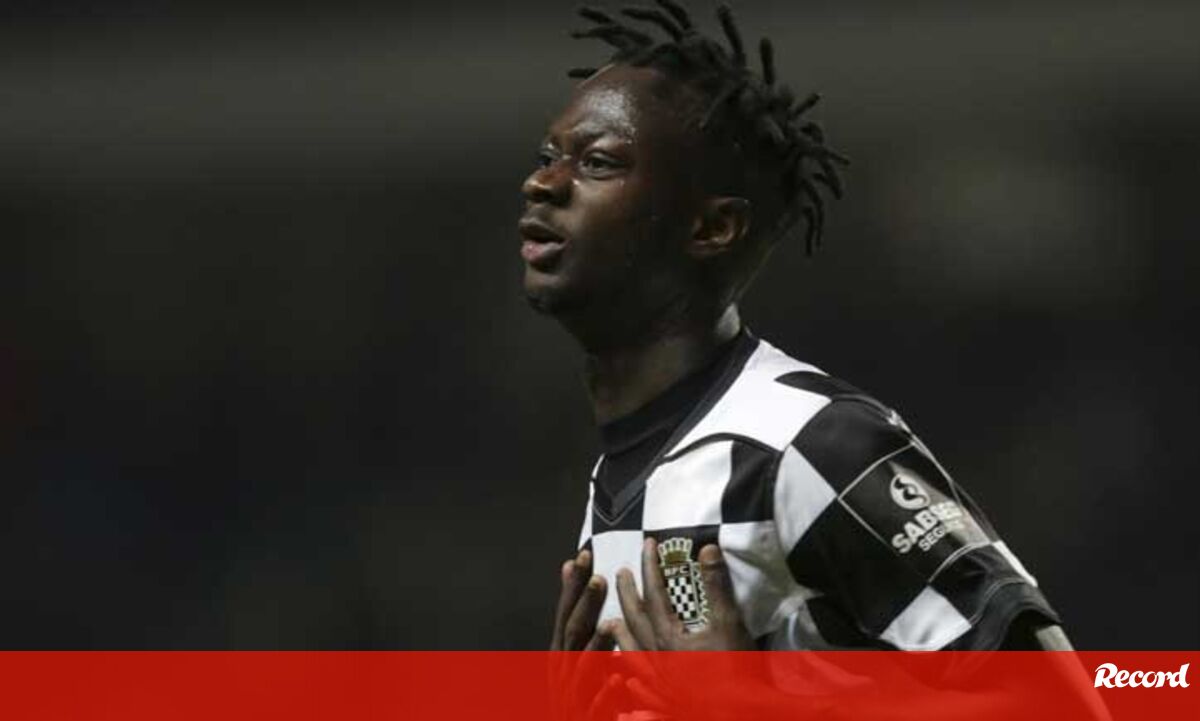Yusupha eleito para a Gâmbia - Boavista - Jornal Record