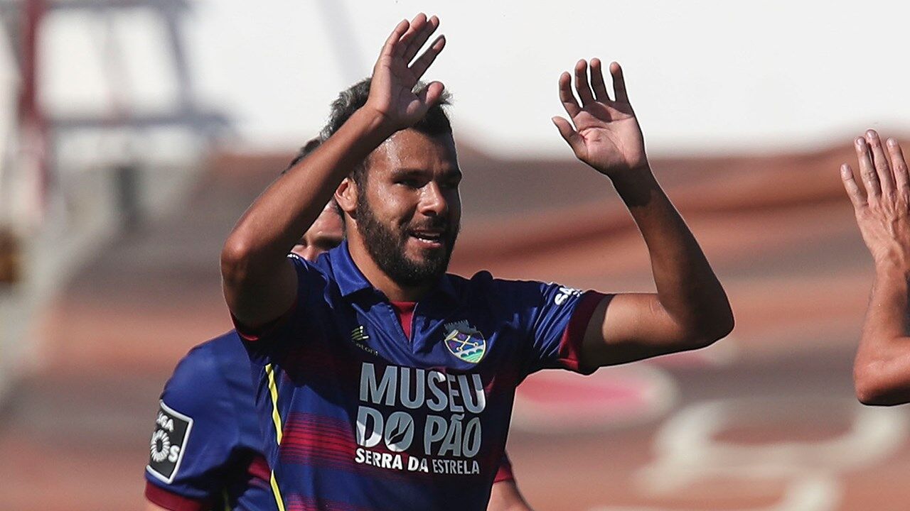 Perdigão muda face do ataque - Chaves - Jornal Record