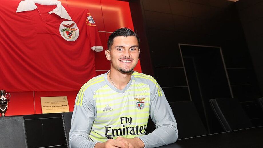 Ivan Zlobin renova com o Benfica - Benfica - Jornal Record
