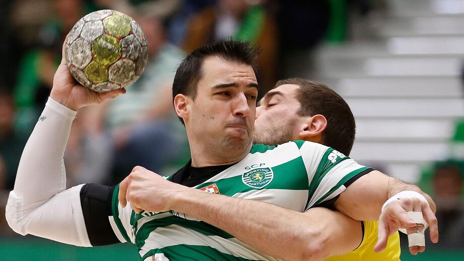 Carlos Ruesga explica como fez magia no andebol - Vídeos - Jornal Record