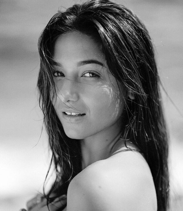 Namorada de Bernardo Silva veste-se de noiva com muitas transparências ...