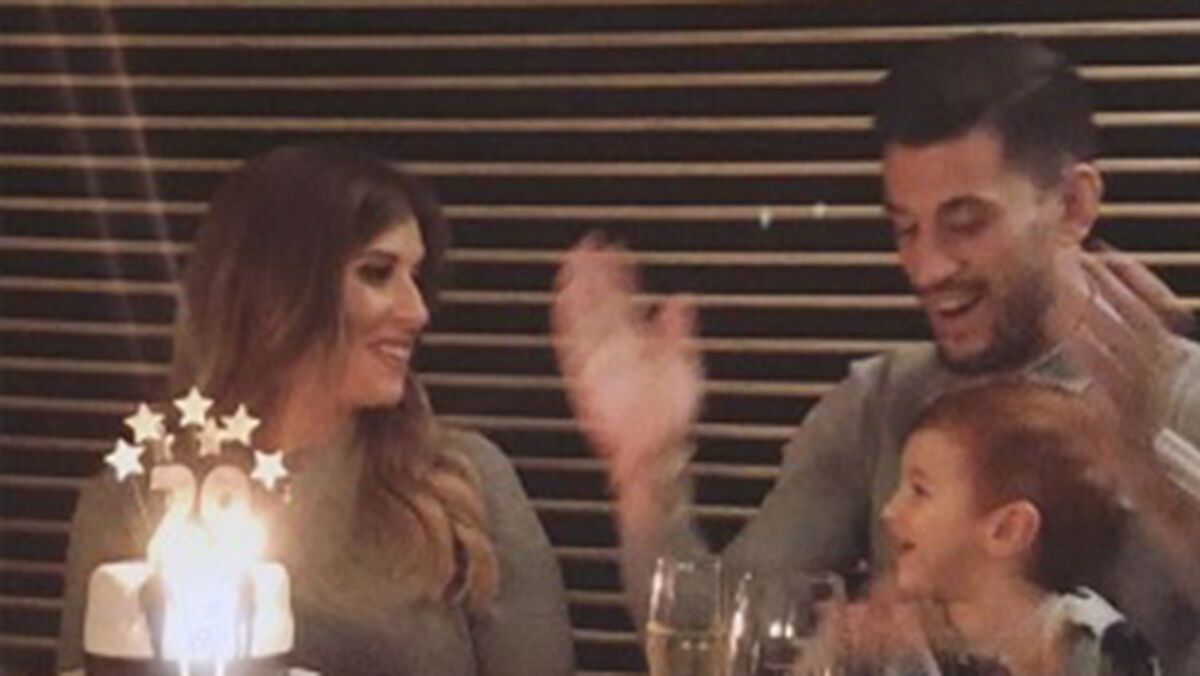 Pizzi passa aniversário em família - Jogo da Vida - Jornal Record