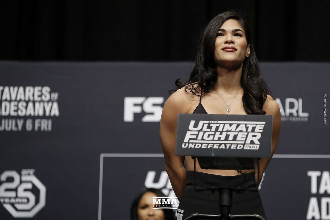 UFC: Rachel Ostovich barbaramente agredida - Desportos de combate ...