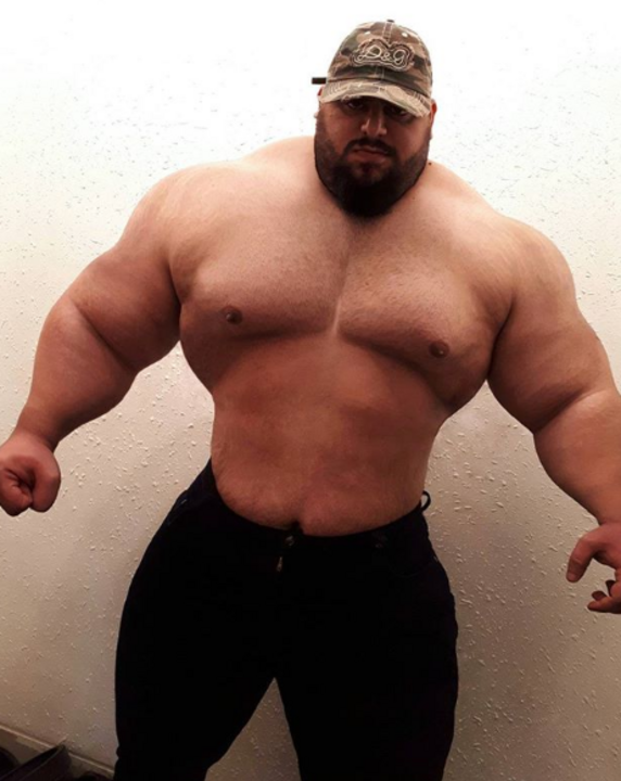 "Hulk iraniano" surpreende a Internet com o seu enorme físico - Fora de ...