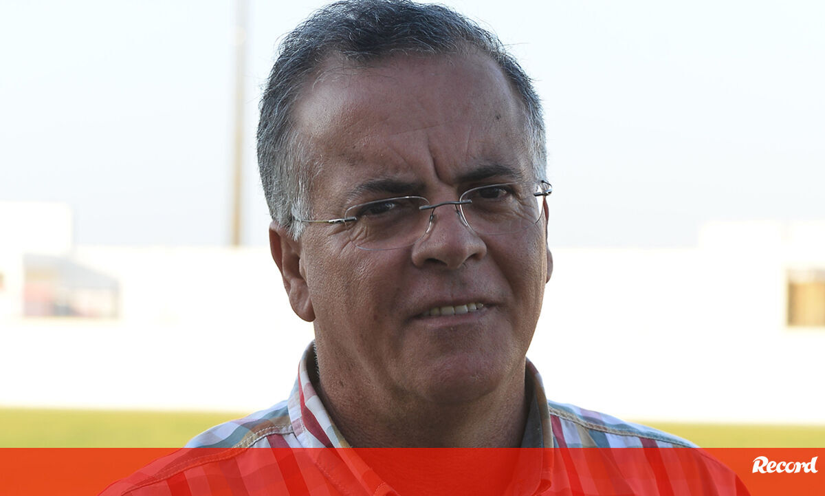 Peniche de luto pela morte do presidente João Viola - Campeonato de ...