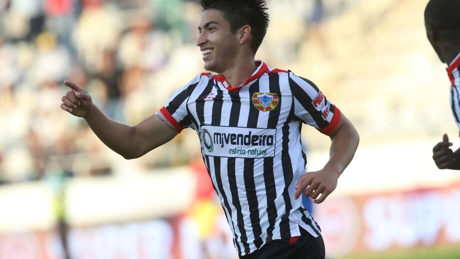 Jonathan Toro regressa ao Huesca - Varzim - Jornal Record