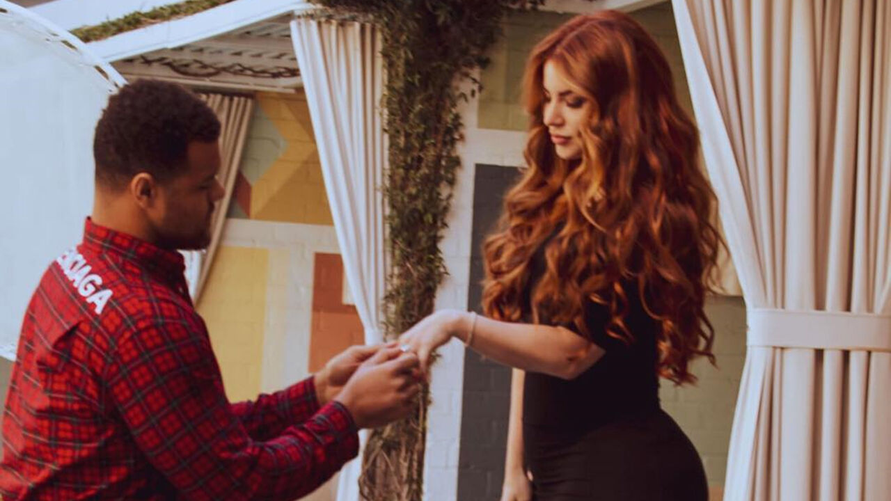 Mindy Sittinpretty deu o 'sim' a Arik Armstead - Jogo da Vida - Jornal ...