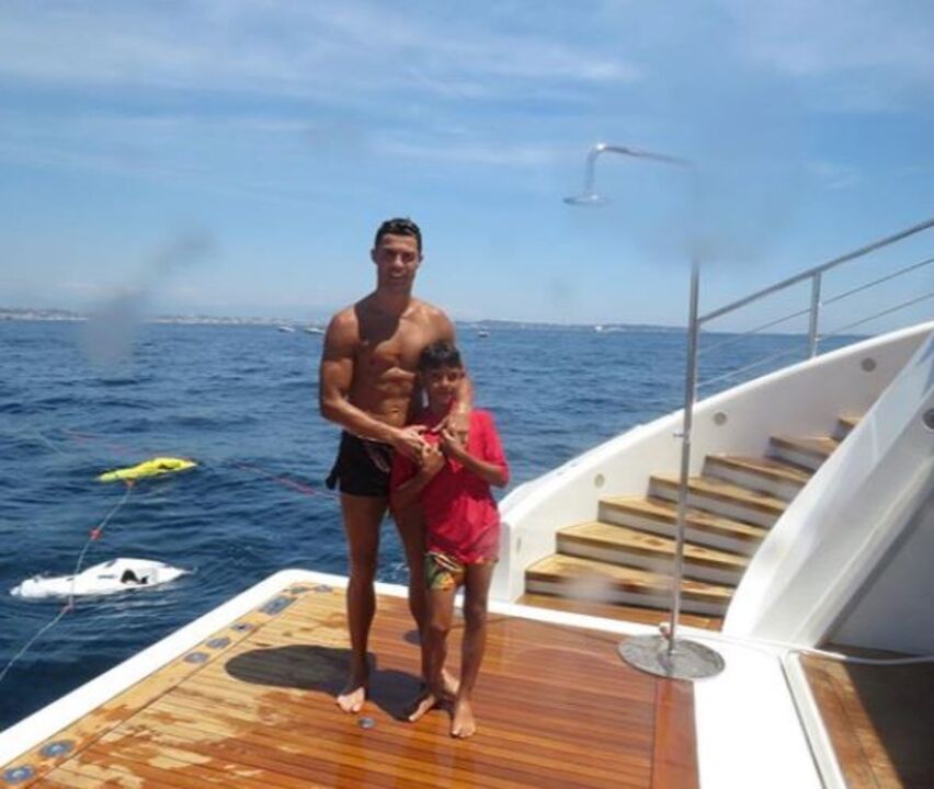 As fabulosas férias de Cristiano Ronaldo na Riviera Francesa - As ...