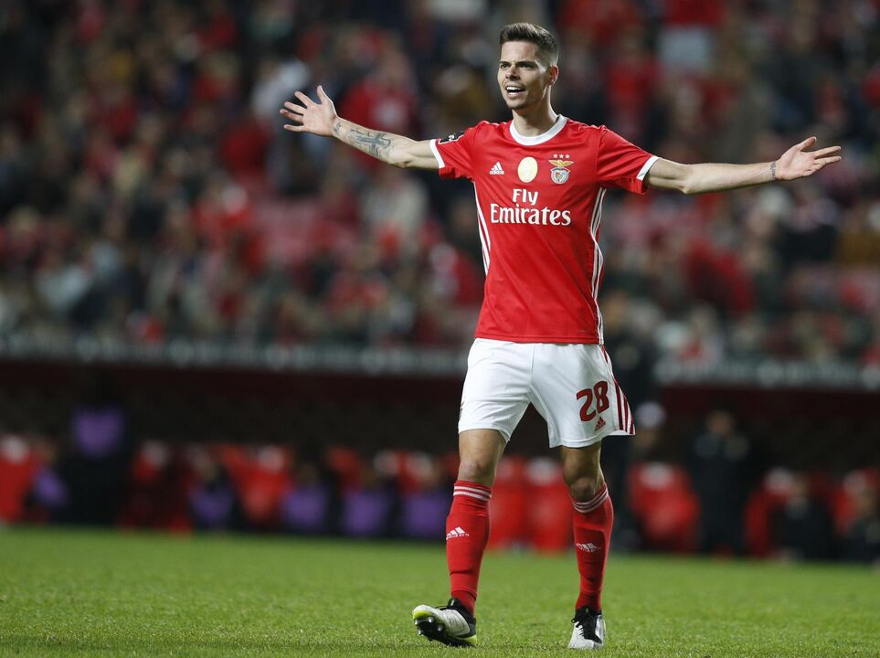 As imagens e os números da estreia de Weigl pelo Benfica - Fotogalerias ...