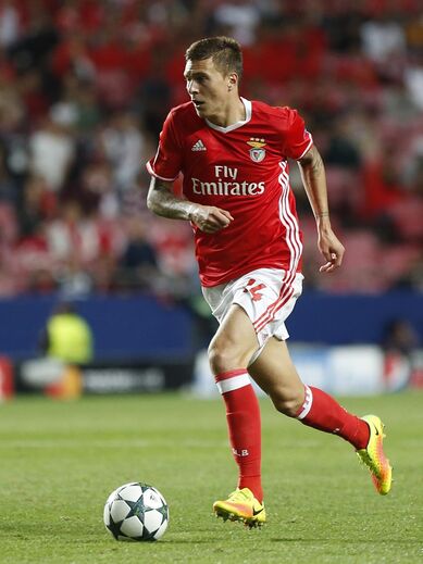 Marcas, patrocinadores e muito mais: o que mudou nas camisolas do ...