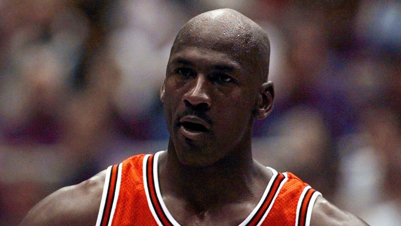 «Vou dar-te um pontapé no rabo»: a resposta de Michael Jordan que levou ...