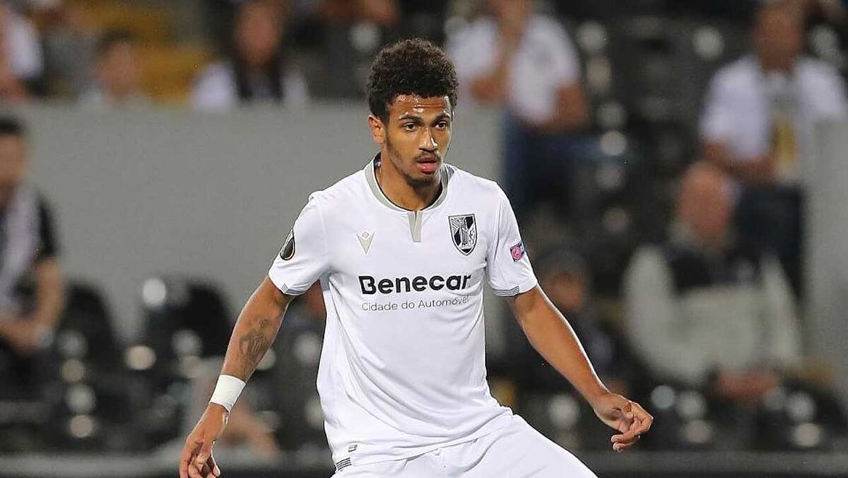 Tottenham e Manchester United na luta por Marcus Edwards: V. Guimarães ...