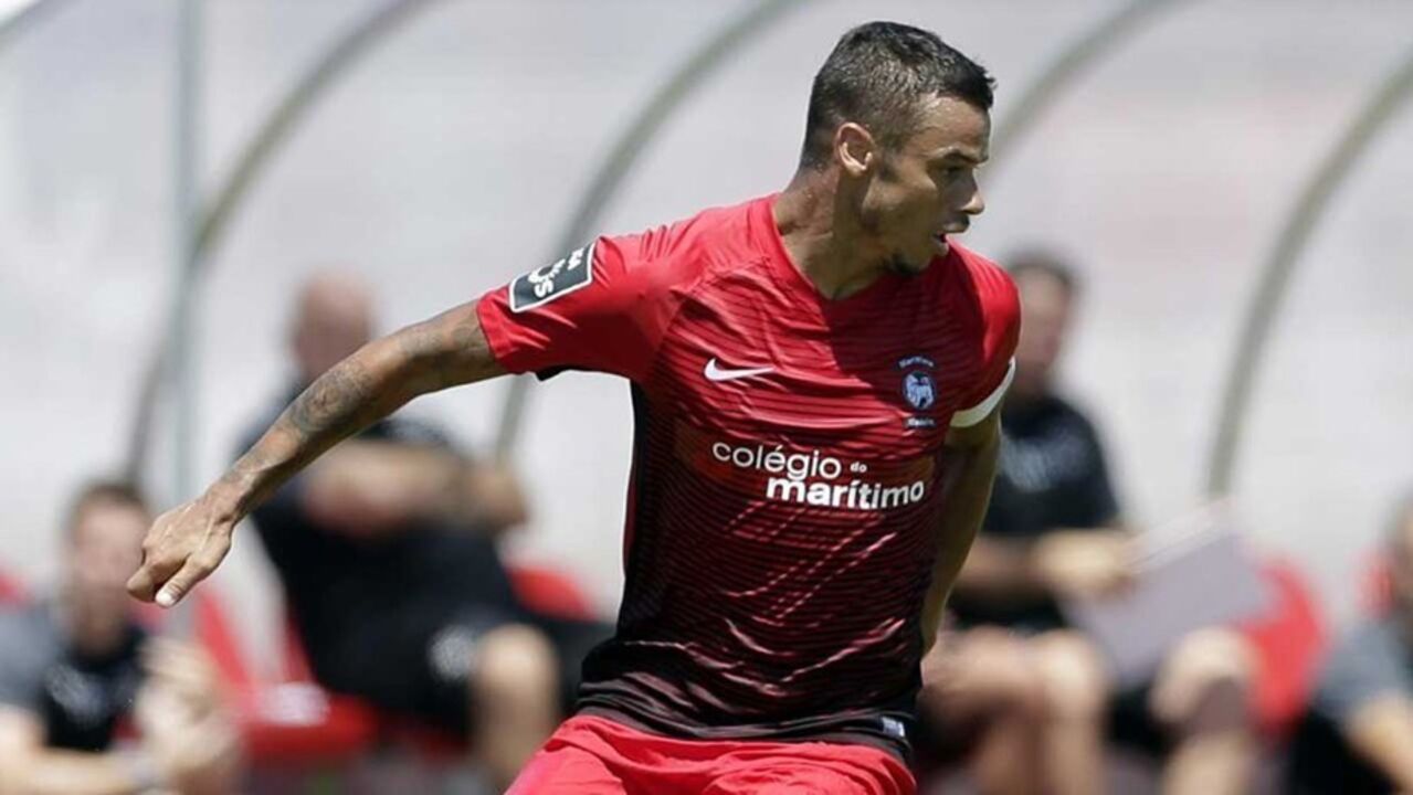Edgar Costa poupado no treino do Marítimo - Marítimo - Jornal Record