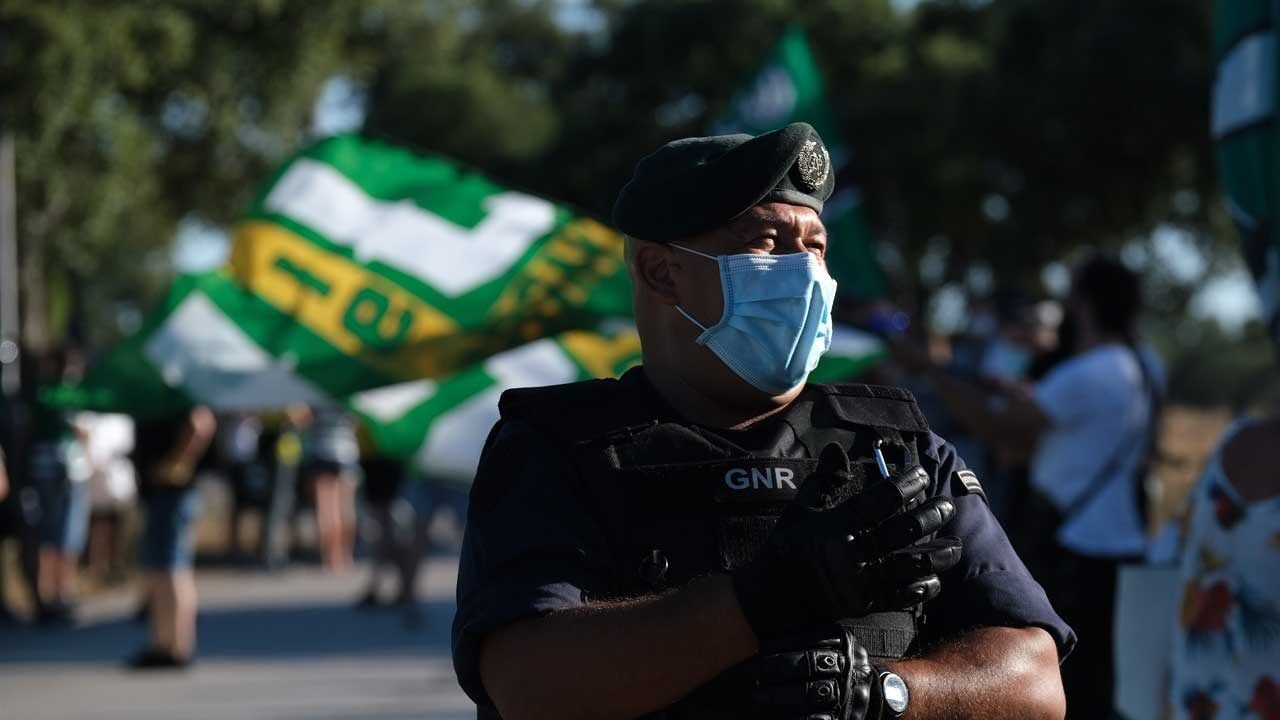 Mustafá mostrou-se pela primeira vez na concentração da Juve Leo em ...