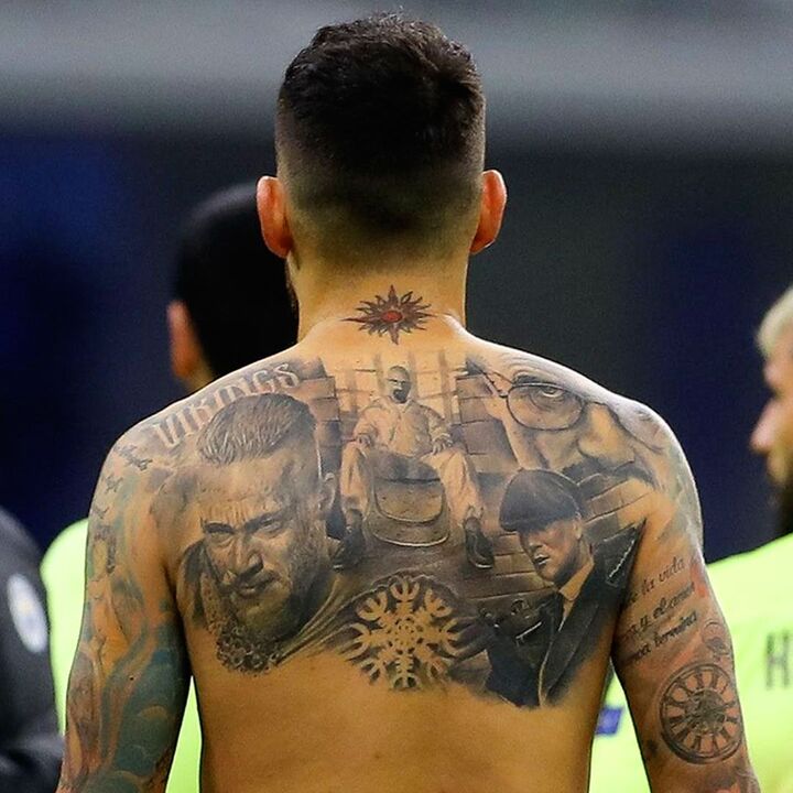 Breaking Bad, Peaky Blinders, Vikings: três séries que Otamendi leva às costas - Fotogalerias ...