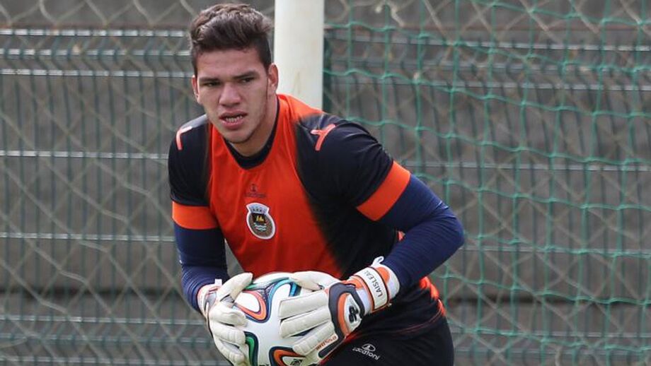 Ederson contratado porque bateu um livre à barra - Rio Ave - Jornal Record
