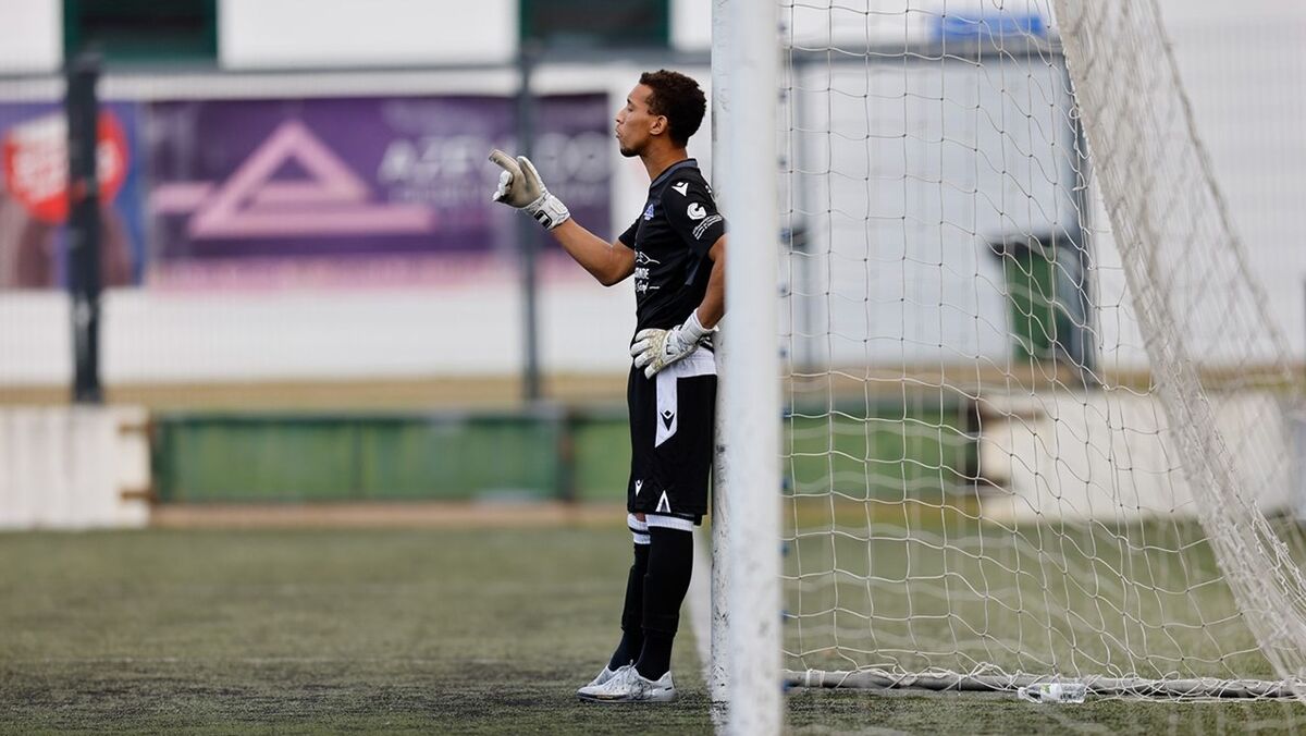 Guarda-redes do Rabo de Peixe é o menos batido em Portugal - Campeonato ...