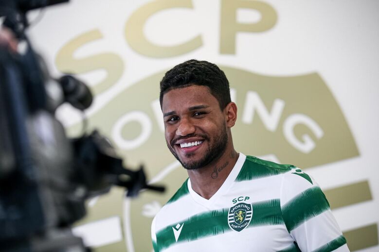 Matheus Reis já veste as cores do Sporting - Fotogalerias - Jornal Record
