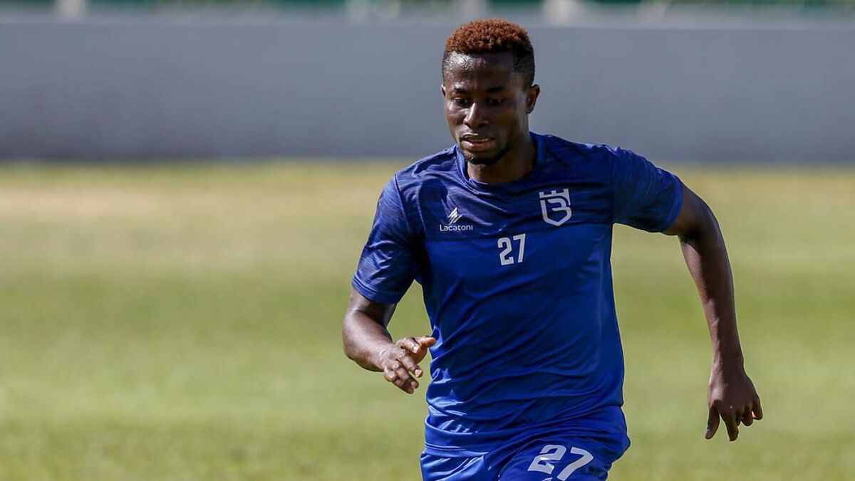 Chima Akas renovou contrato por mais duas épocas - B SAD - Jornal Record