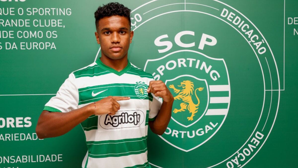 David Moreira assina contrato profissional com o Sporting - Sporting ...