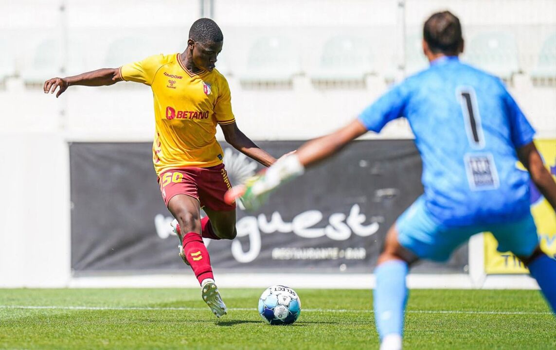 Leonardo Buta pára três meses devido a lesão - Sp. Braga - Jornal Record