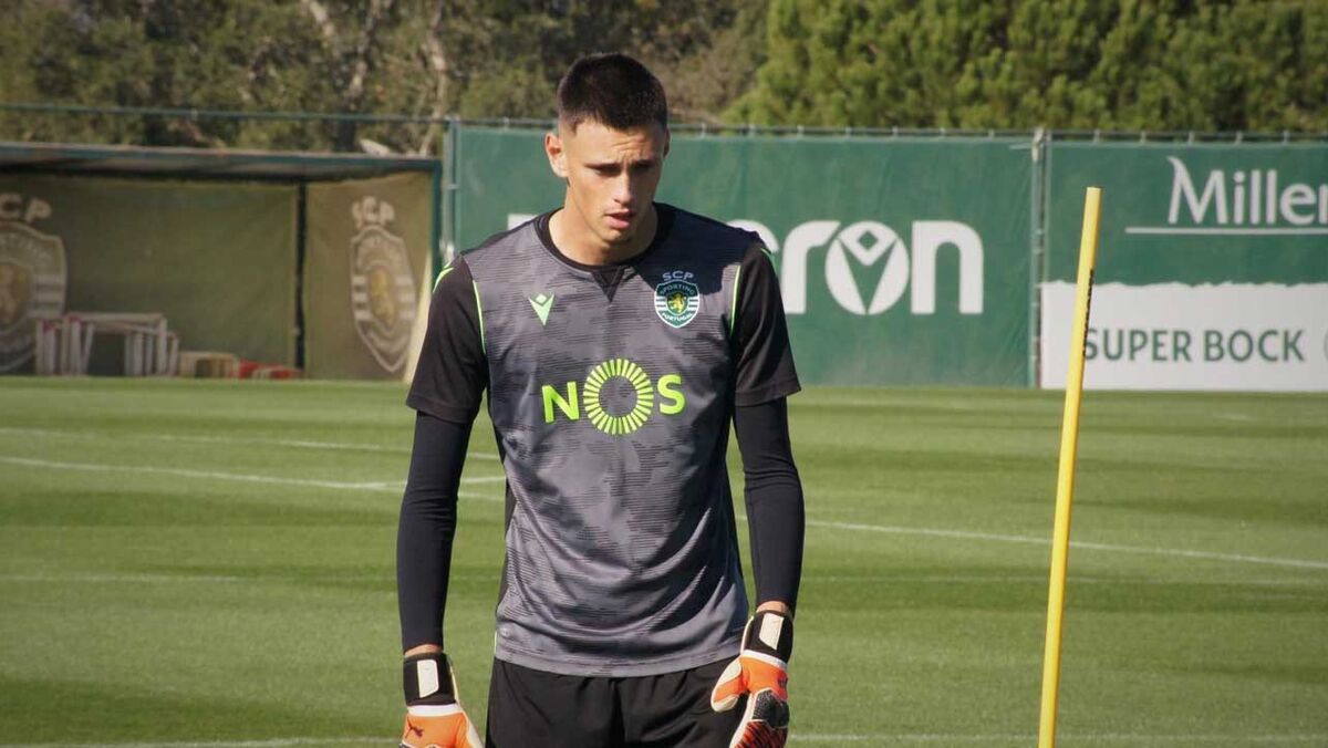 Hugo Cunha chega ao Famalicão proveniente do Sporting - Famalicão ...