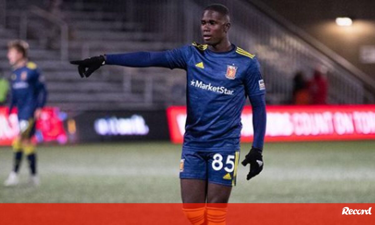 Alex Kei é o mais jovem de sempre a jogar numa equipa profissional nos ...