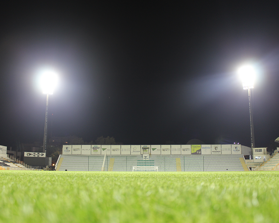 Estádio do Portimonense na vanguarda com sistema de iluminação LED de ...