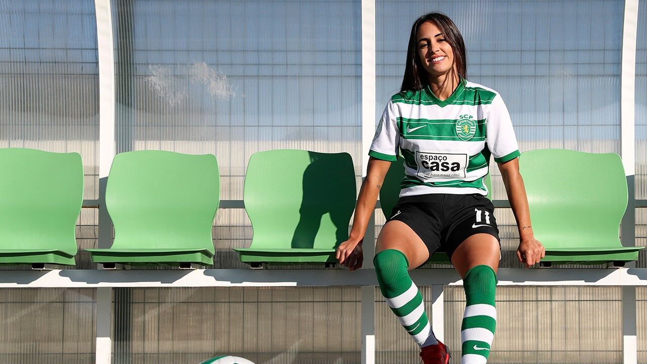 Brenda Pérez: «Comecei a caminhar com uma bola nos pés» - Record mais ...