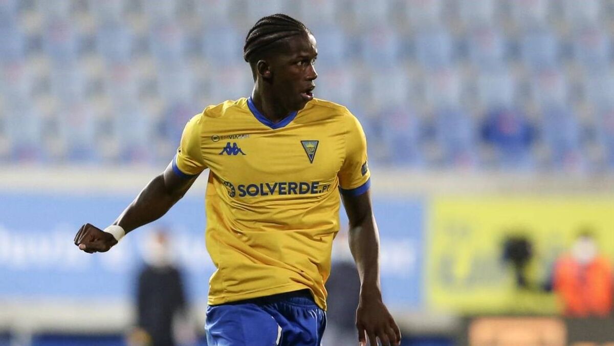 Chiquinho assina amanhã pelos Wolves e pode render 5 milhões - Estoril ...